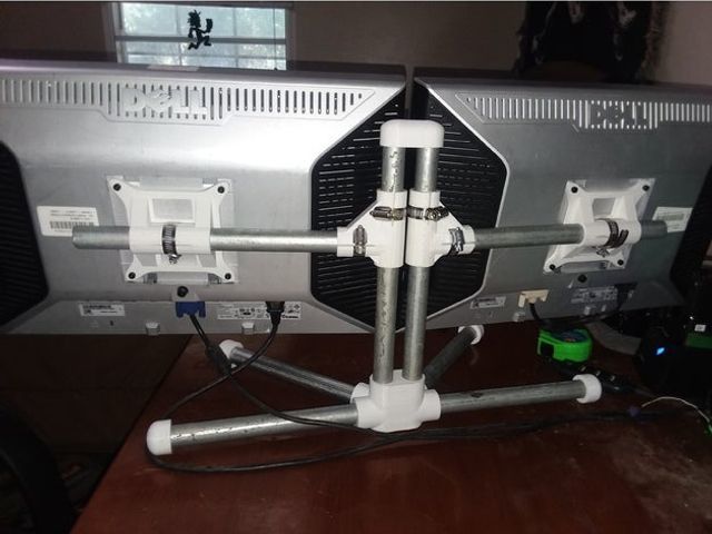 Free STL file EMT dual monitor mount・3D print object to download・Cults