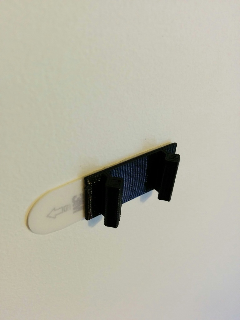 Free 3D file Disney Infinity Character Shelf using Command Strips・3D ...