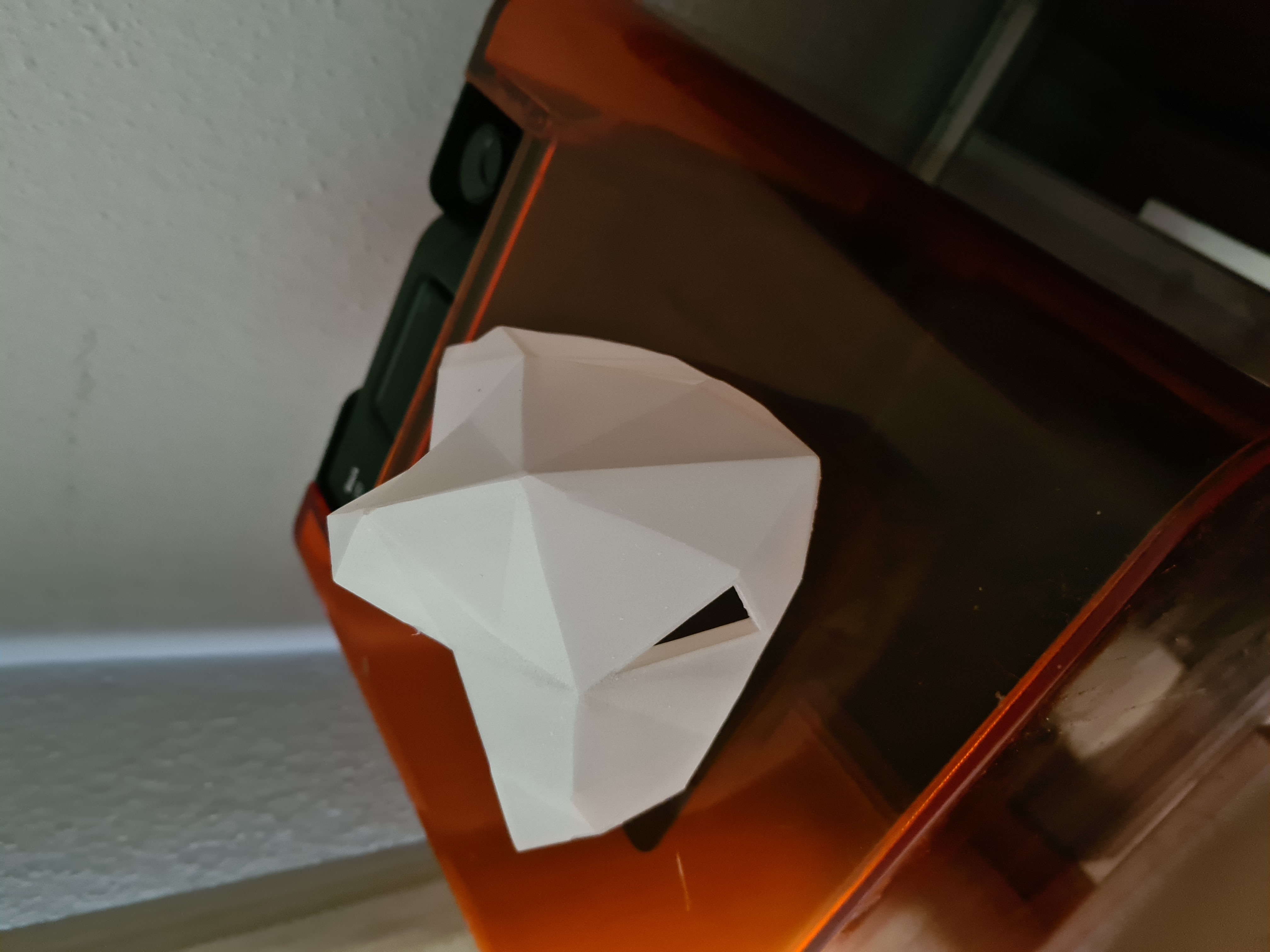 3D printable Low Poly Face Mask Covid-19 • made with Form Labs Form 2・Cults