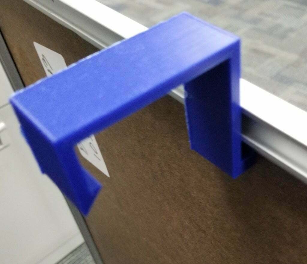 Free STL file 2" Cubicle Hanging Items・3D printing idea to download・Cults