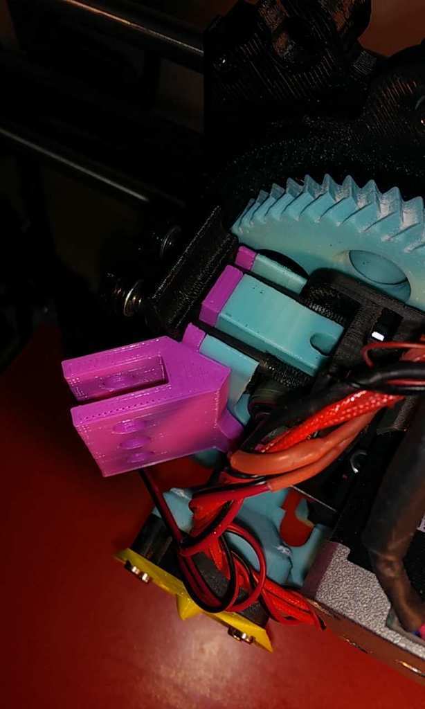 Free STL file Lulzbot TAZ no tool dial gauge mount 🔧・3D print model to ...