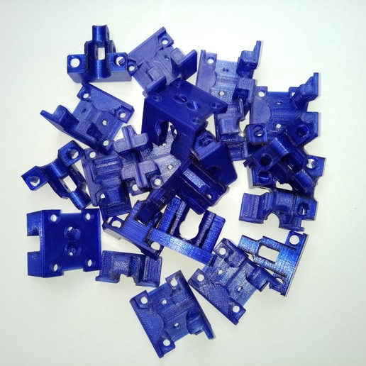 Download 3D printer files Smart bearing block V2 - common lm8uu bearing ...