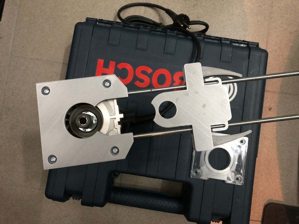 Archivo STL gratis Plantilla para el router Bosch GKF600 Colt 👽・Objeto ...