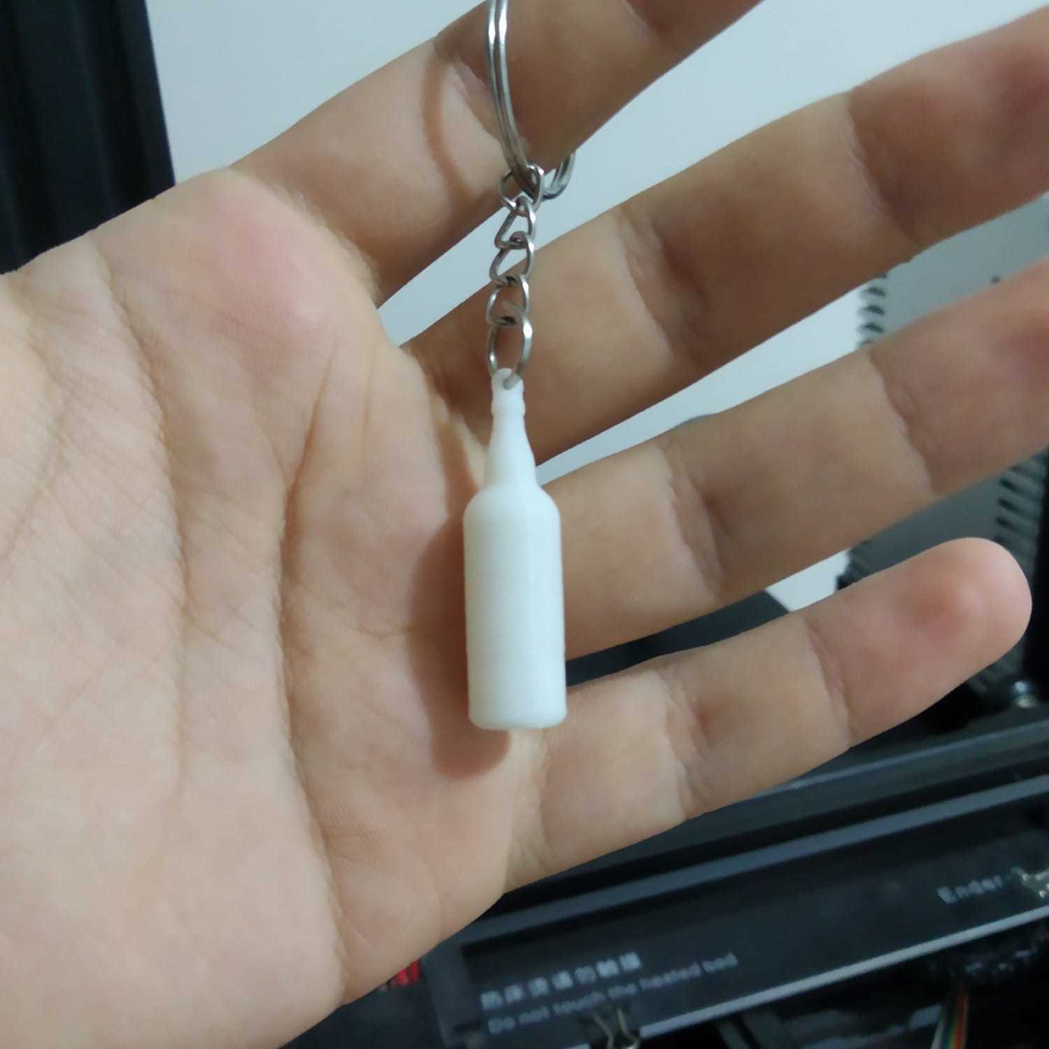 Free STL file Beer Bottle Keychain 🍺・3D print design to download・Cults