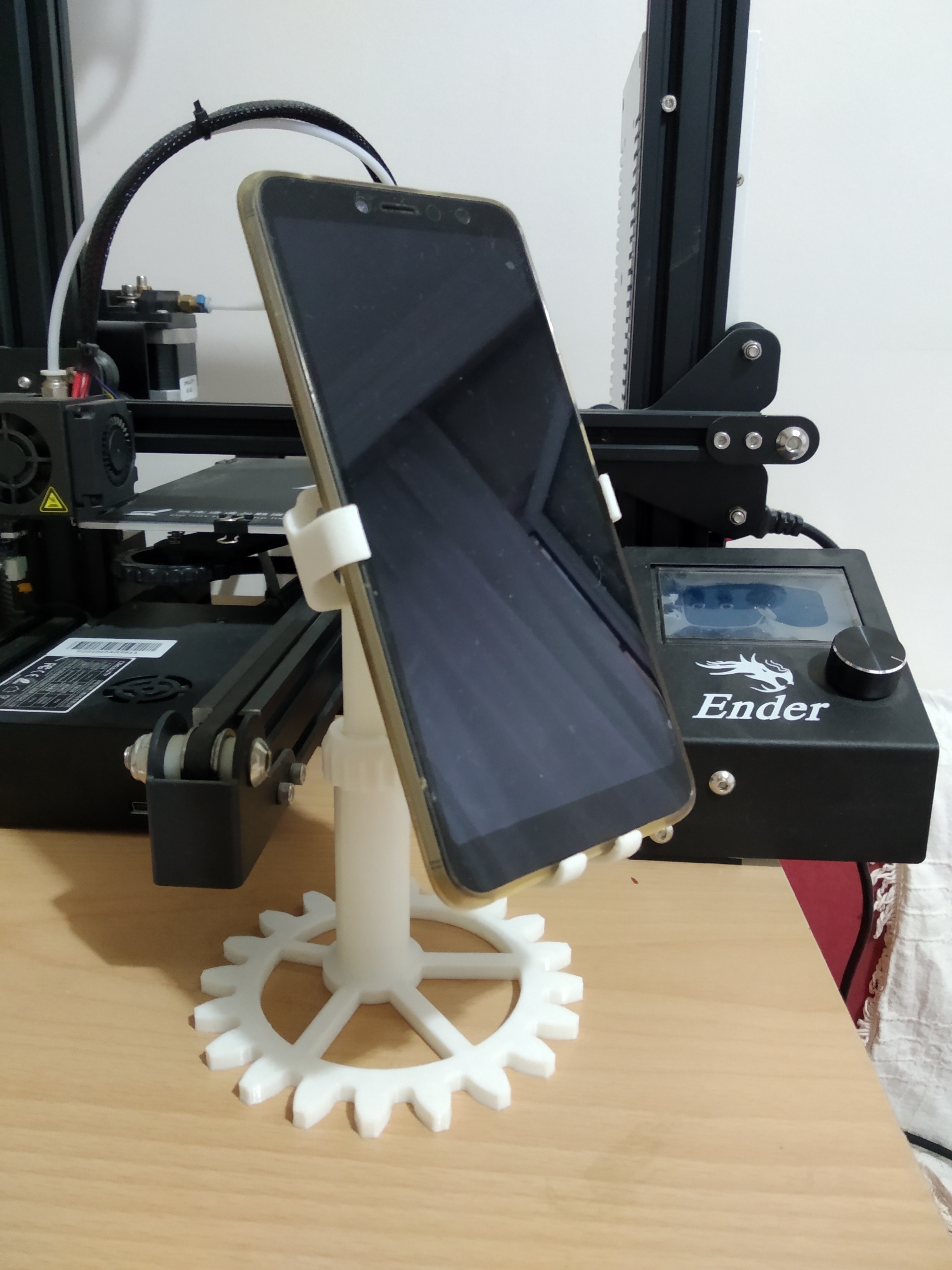 Download STL file Self Gripper Adjustable Phone Holder With Ball Joint ...
