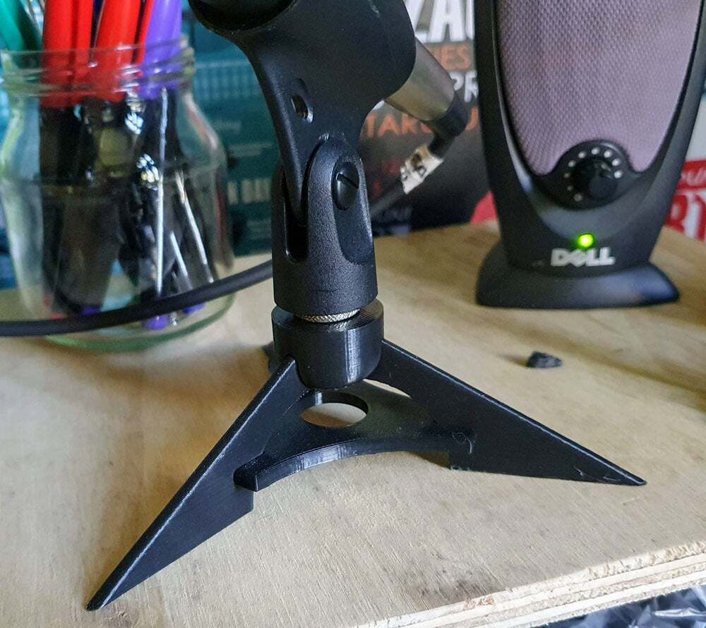 Free STL file Tabletop Stand for Shure Mic・3D printer design to ...