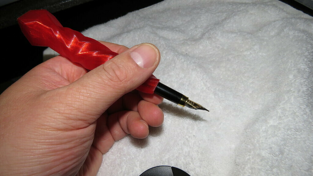 Free 3D file Crazy Shaped Fountain Pen・Design to download and 3D print ...