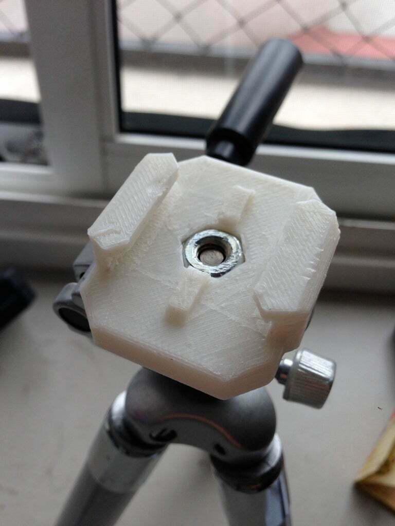 Fichier STL gratuit Base GoPro à montage rapide avec trou hexagonal ...
