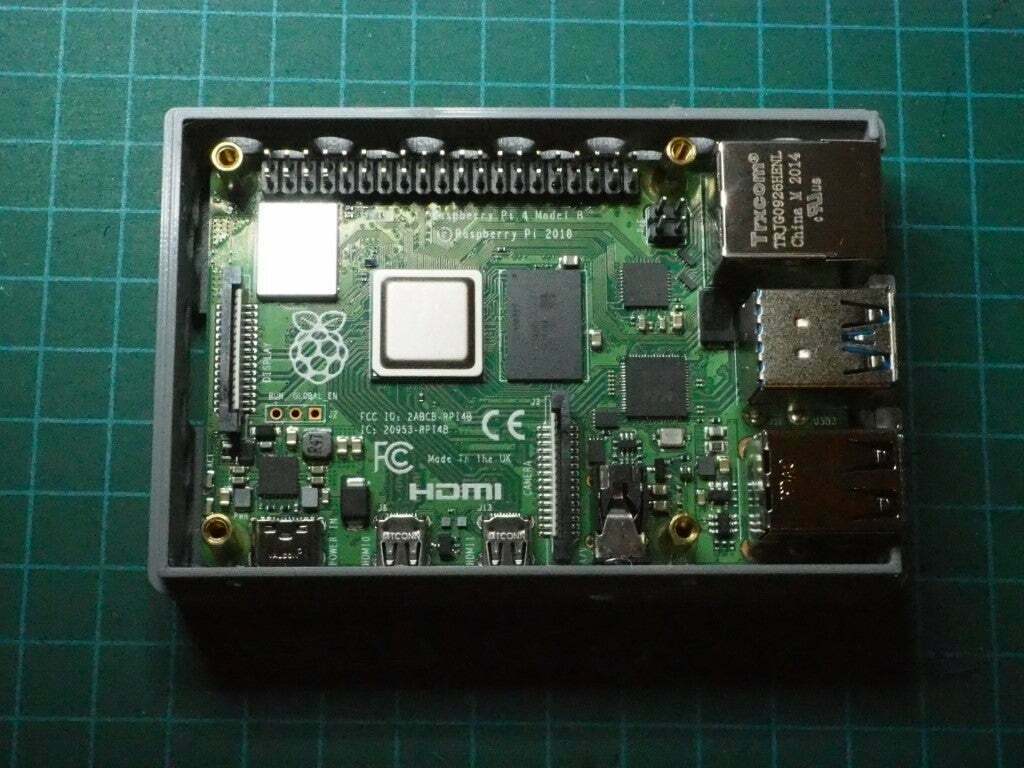 Free Stl File Conixs Pi Kvm Case 👽・3d Printable Design To Download・cults