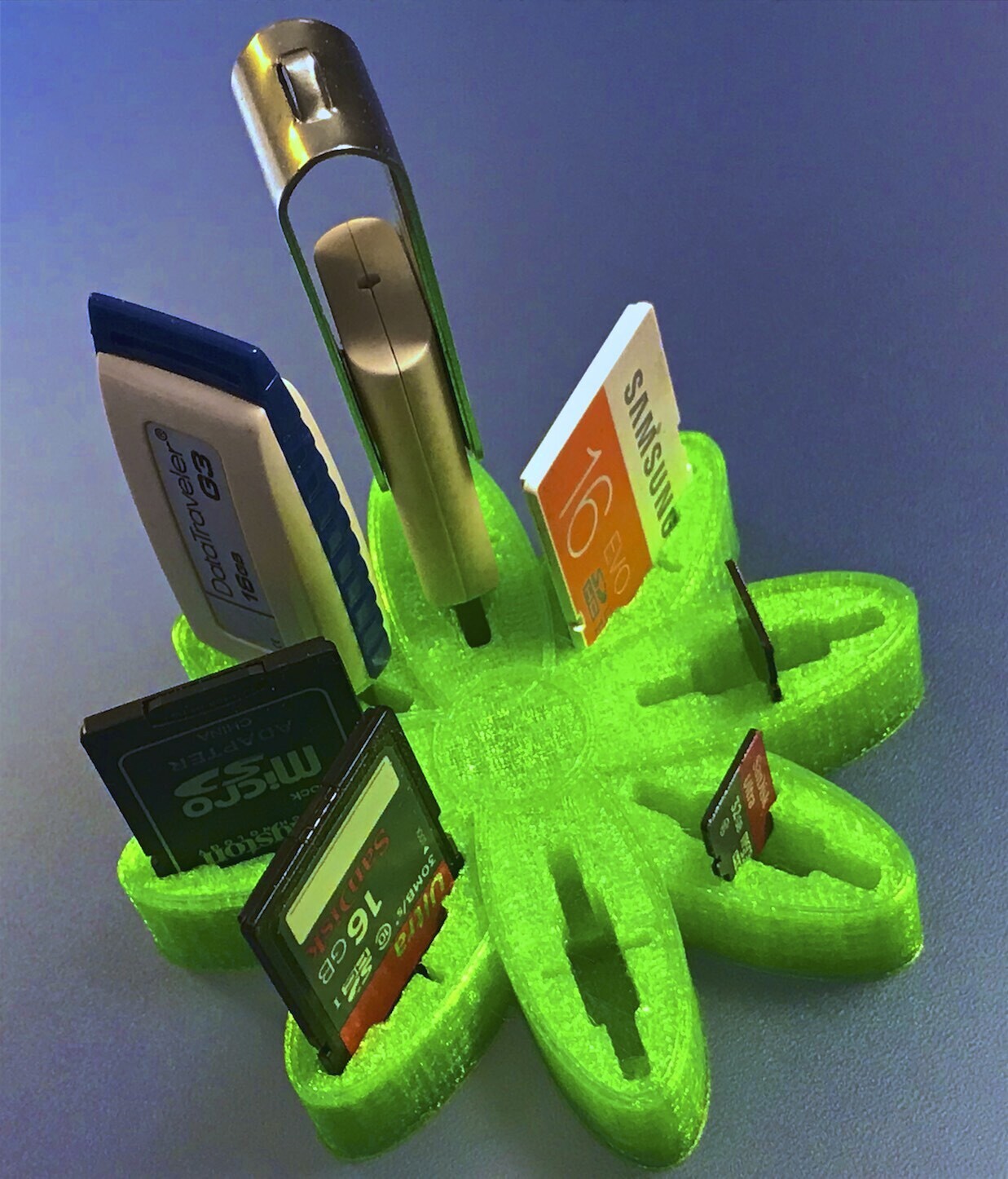 Free OBJ file USB Organizer 3 in 1 "Daisy Flower" (Margarita)・3D print ...