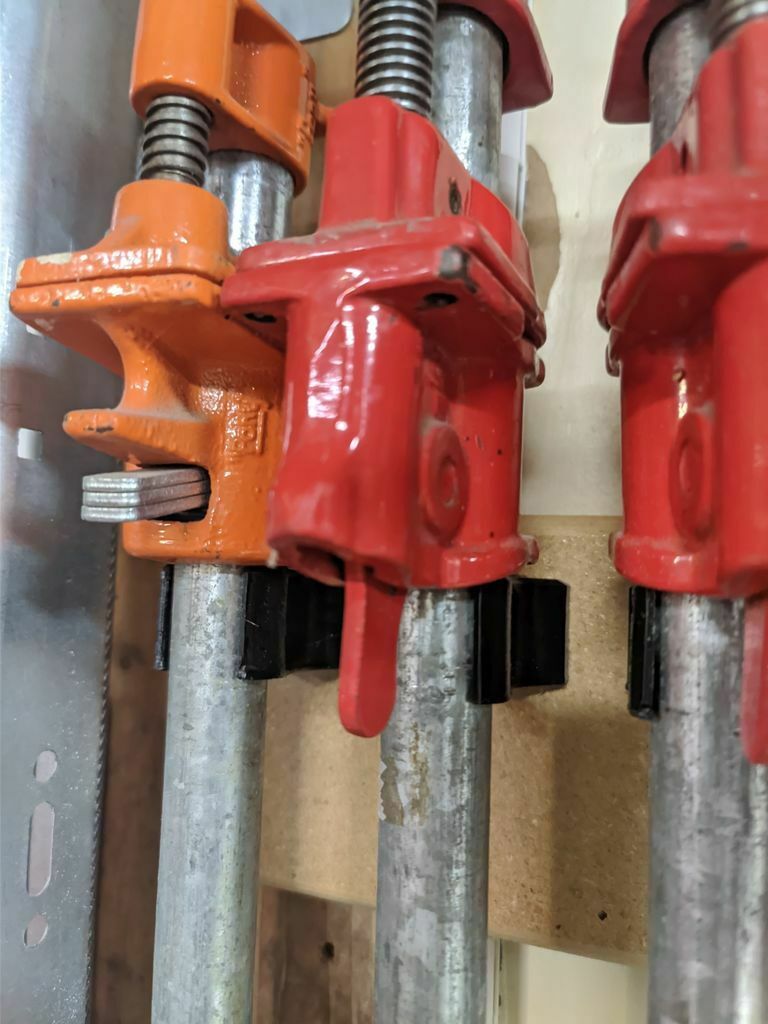 Free 3D file Pipe Clamp Holders - 3/4"・3D printing idea to download・Cults