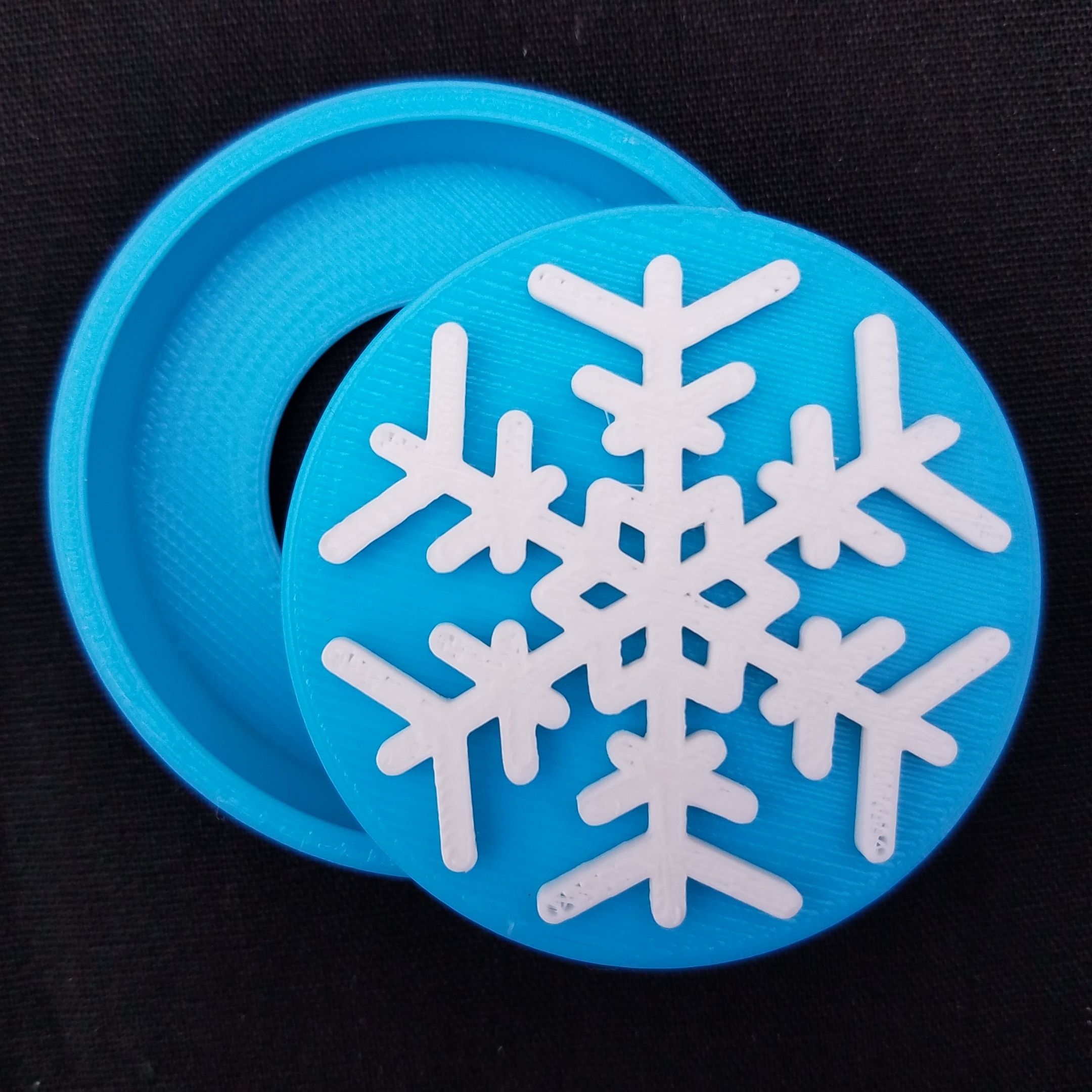 STL file Snowflake Snap Badge ️・3D printer model to download・Cults