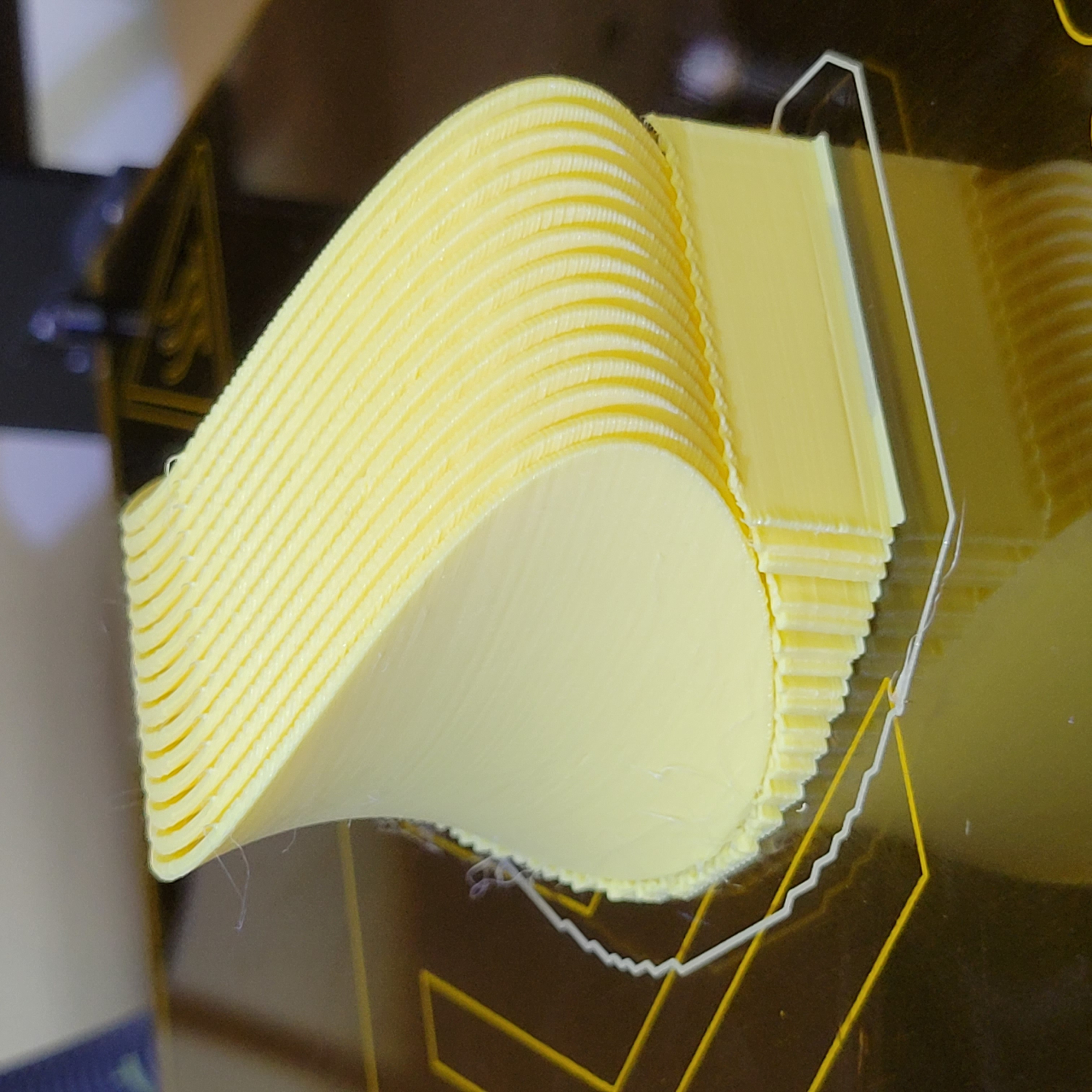 Free STL file Hyperbolic Paraboloid Chip 🦷・3D printable model to ...