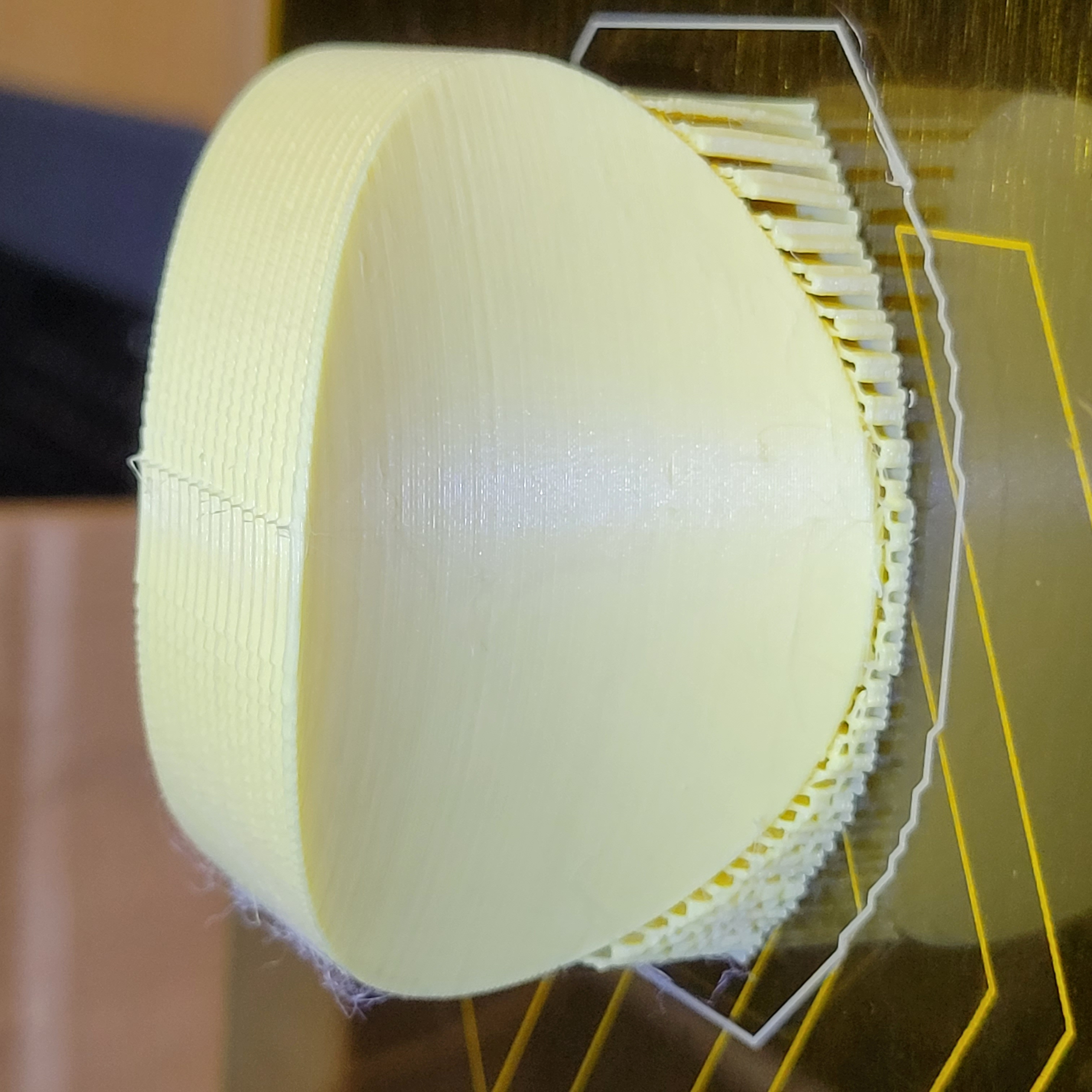 Free STL file Hyperbolic Paraboloid Chip 🦷・3D printable model to ...