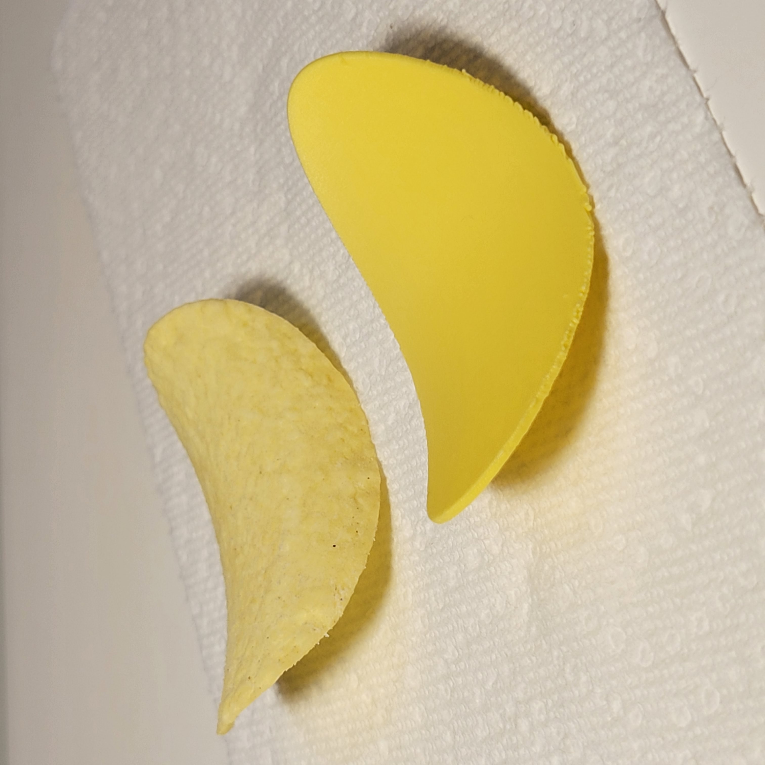 Free STL file Hyperbolic Paraboloid Chip 🦷・3D printable model to ...