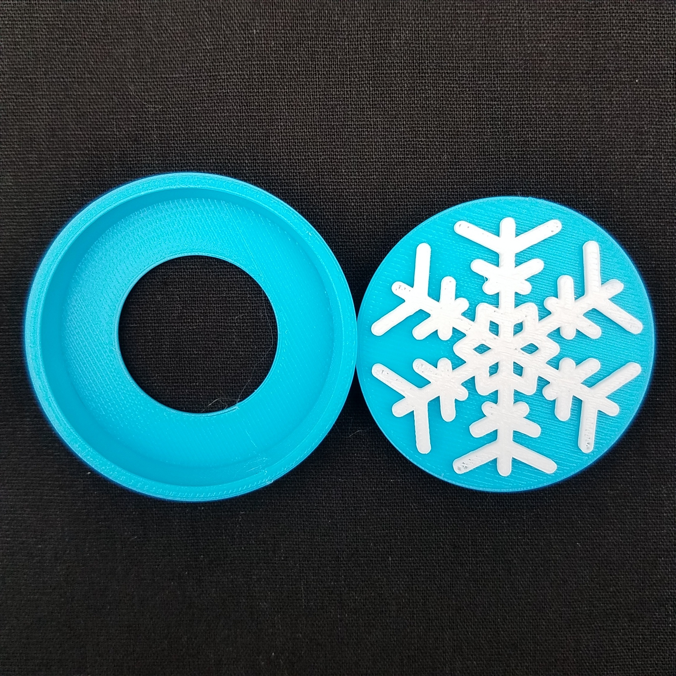 STL file Snowflake Snap Badge ️・3D printer model to download・Cults