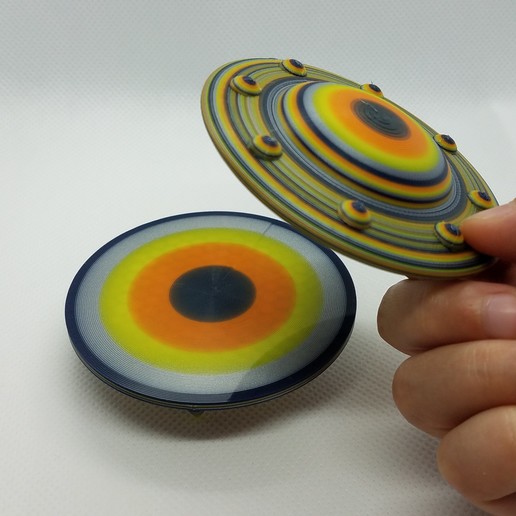 Download 3D printing designs UFO Toy with Base ・ Cults