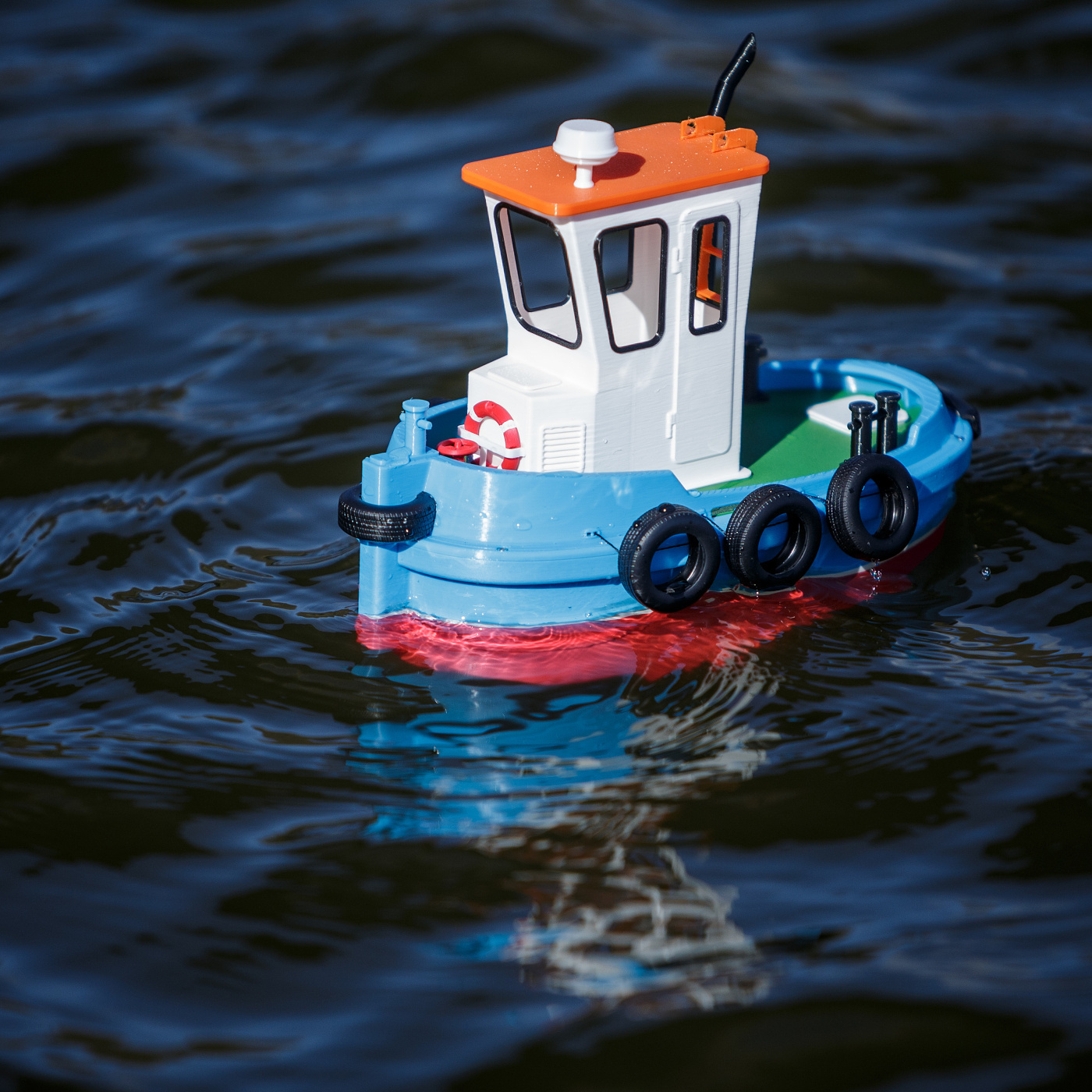 3D file TUGGY - 3D printed RC micro tugboat・3D printable design to ...
