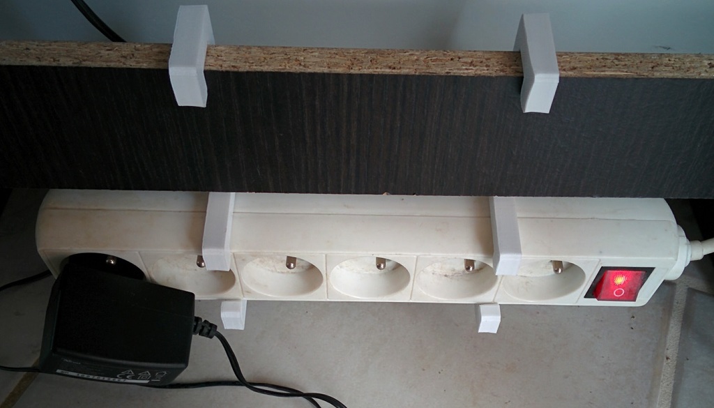 Fichier 3D gratuit Supporte le montage de prises multiples / multiprises ⚡・Objet pour impression ...