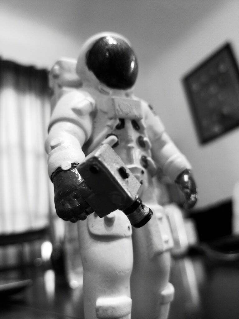 Free STL file Hasselblad EL & chest plate for Apollo Astronaut・3D ...