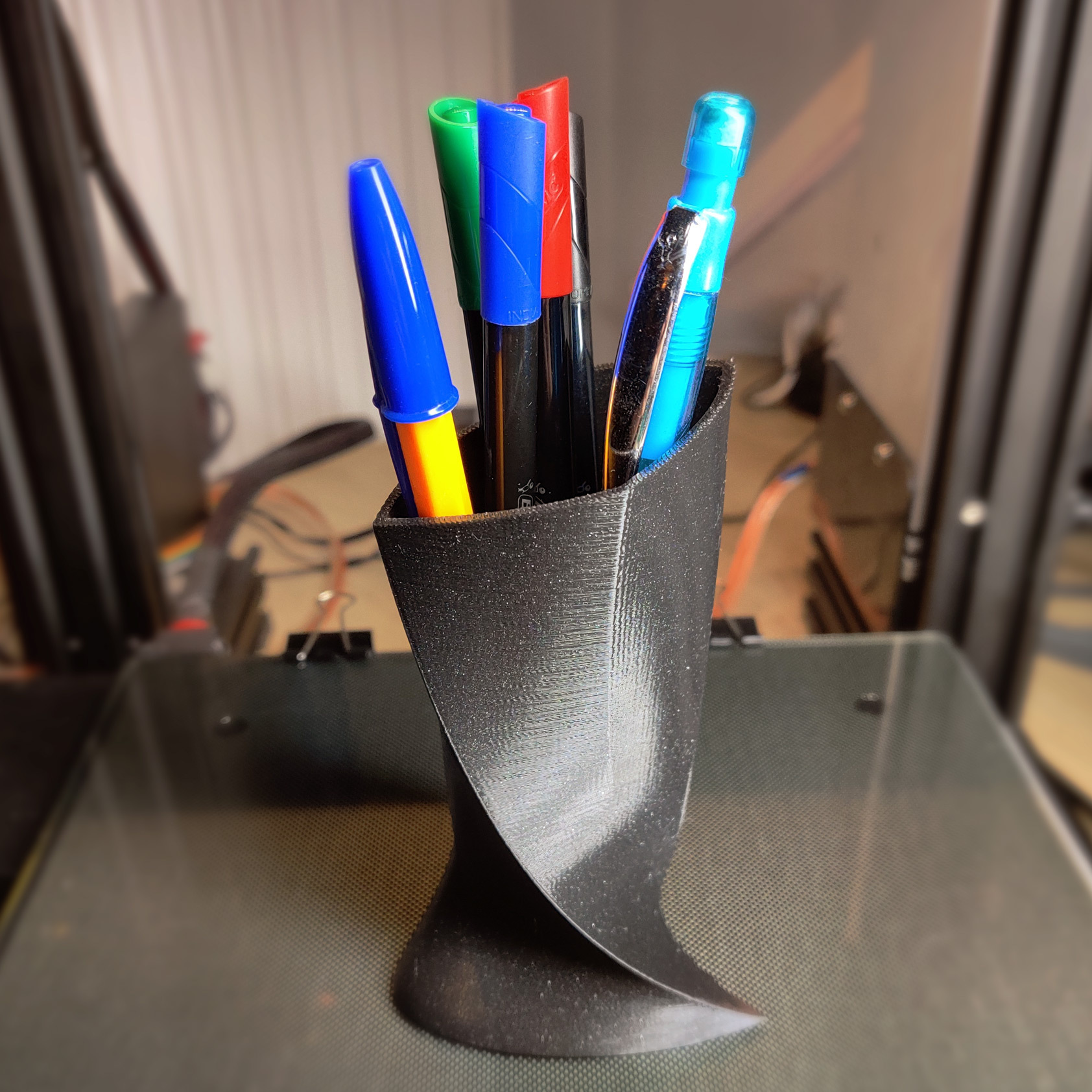 Free STL file Pencil holder・3D printing model to download・Cults
