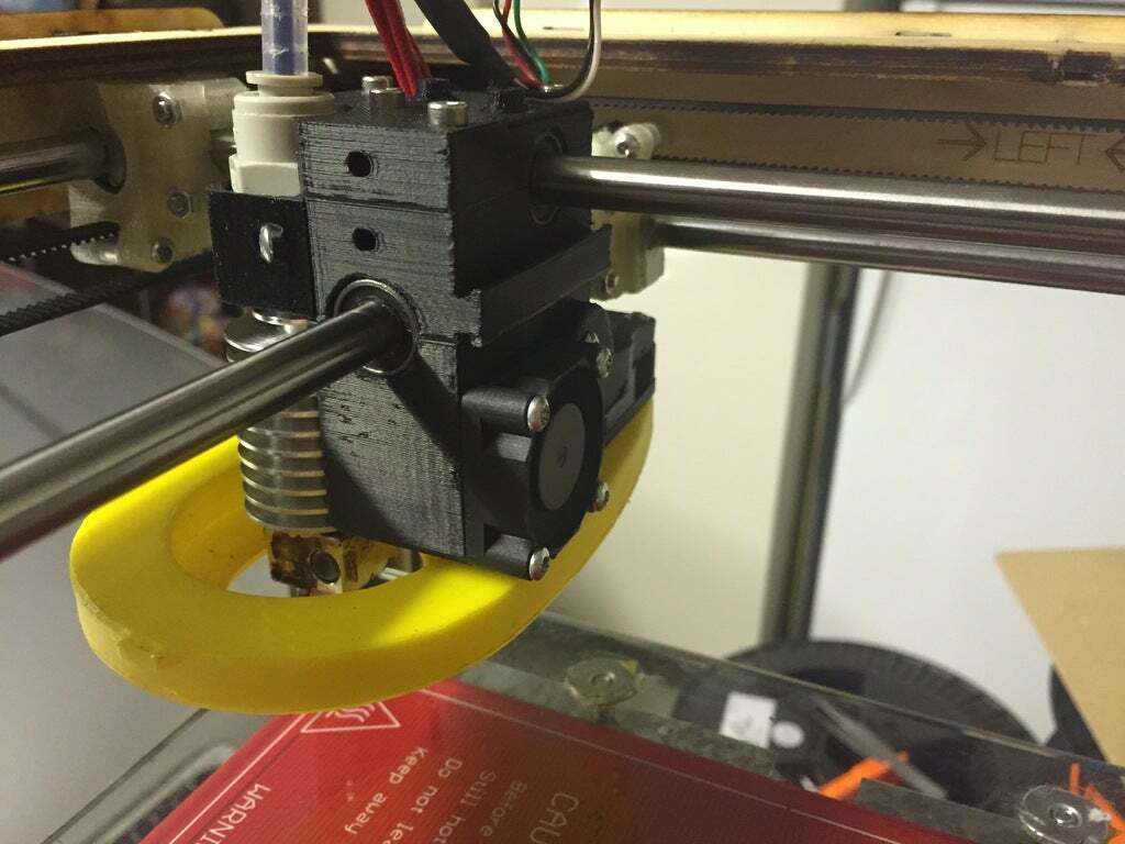 Free STL file E3D_V5_MT Modular hotend mount for the Ultimaker Original ...