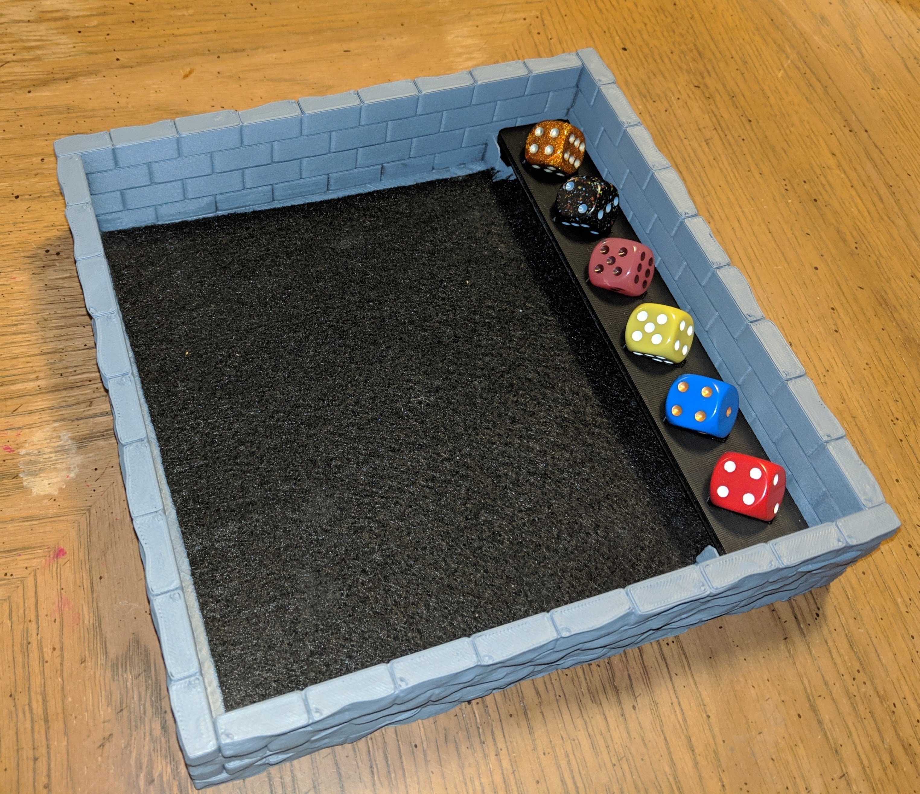 Free STL file Castle Wall Dice Tray with removable Dice Rack・3D print ...