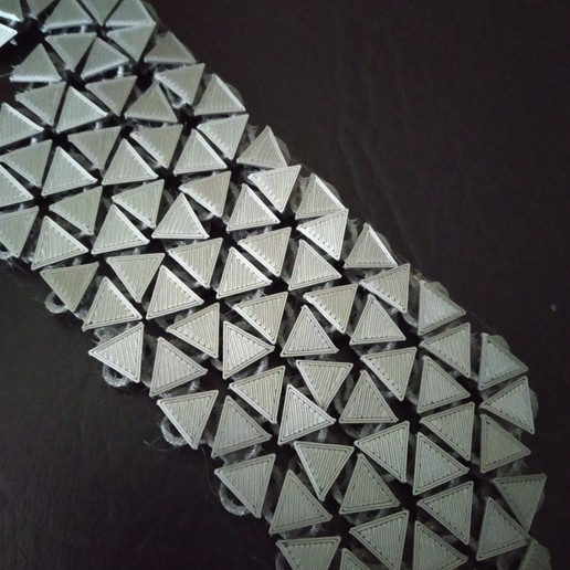 Download STL file Triangular fabric (print in place) • 3D printing ...