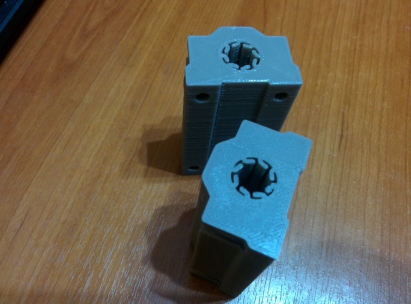 Free STL file LM8UU and SC8UU combined - 58mm - Rev2 - 8 contacts ...