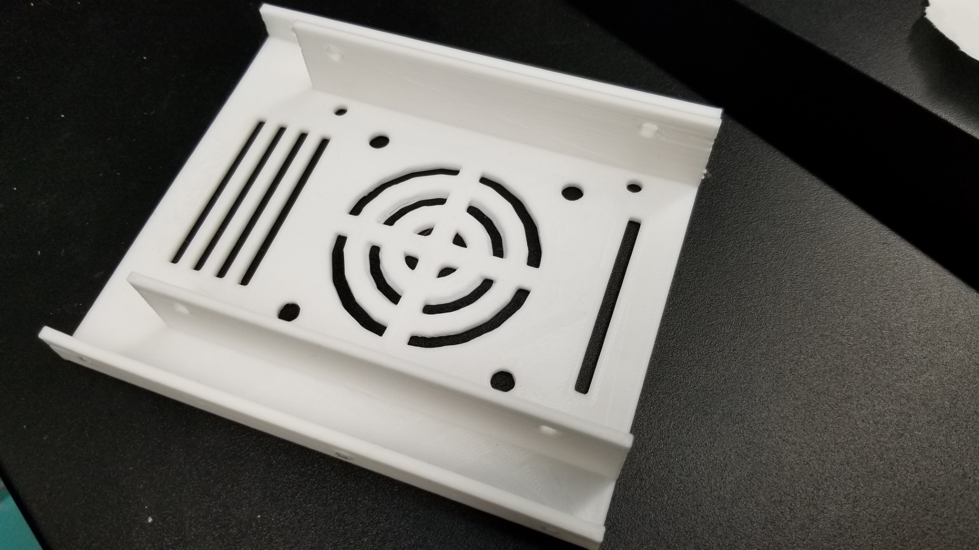 Free STL file Deluxe Hard Drive Bracket (for one or two drives)・3D ...