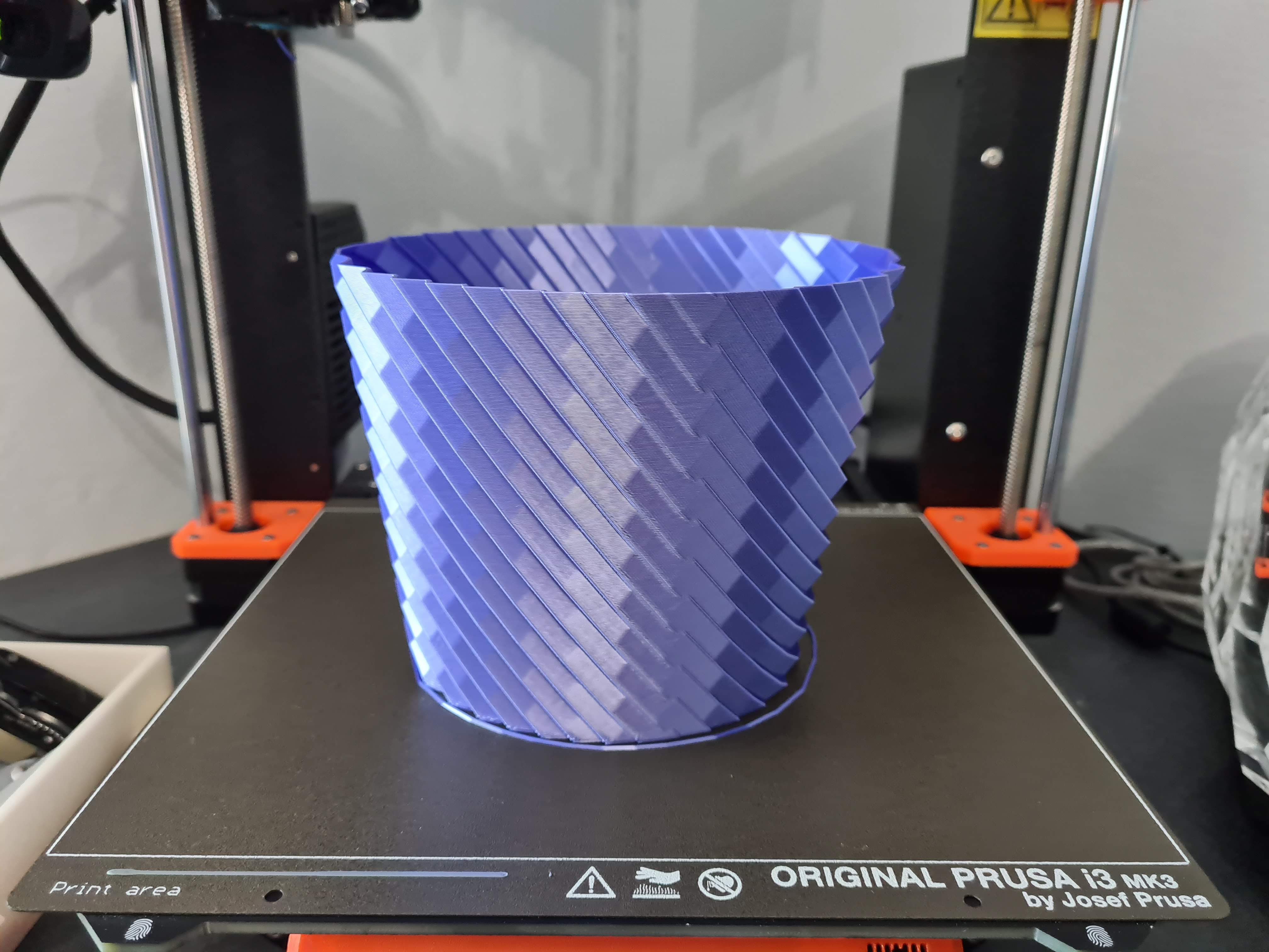 STL file Stepped and Slanted Planter・3D printing idea to download・Cults