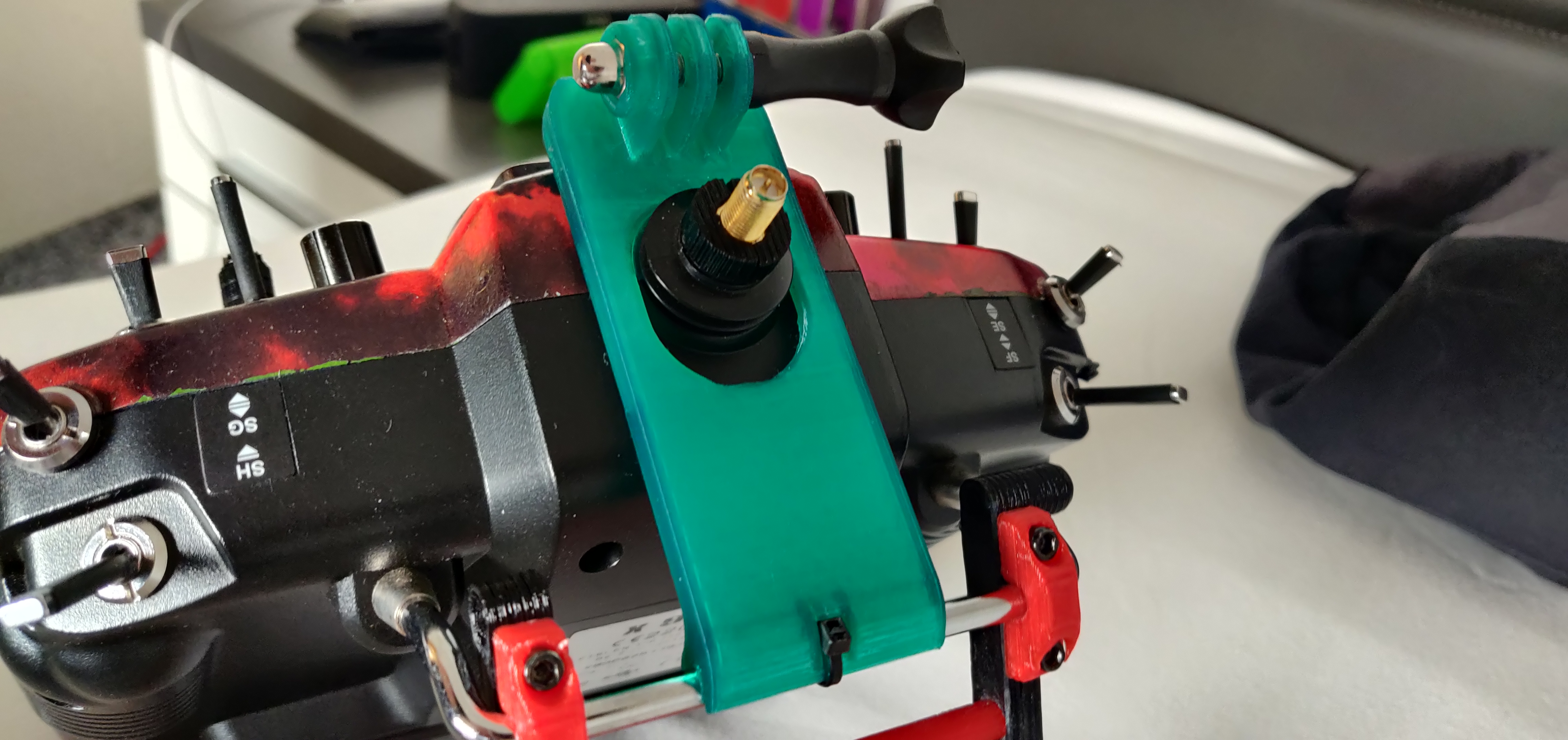 Free STL file Taranis X9D mount for 7" FPV Screen 👽・3D printable object to download・Cults