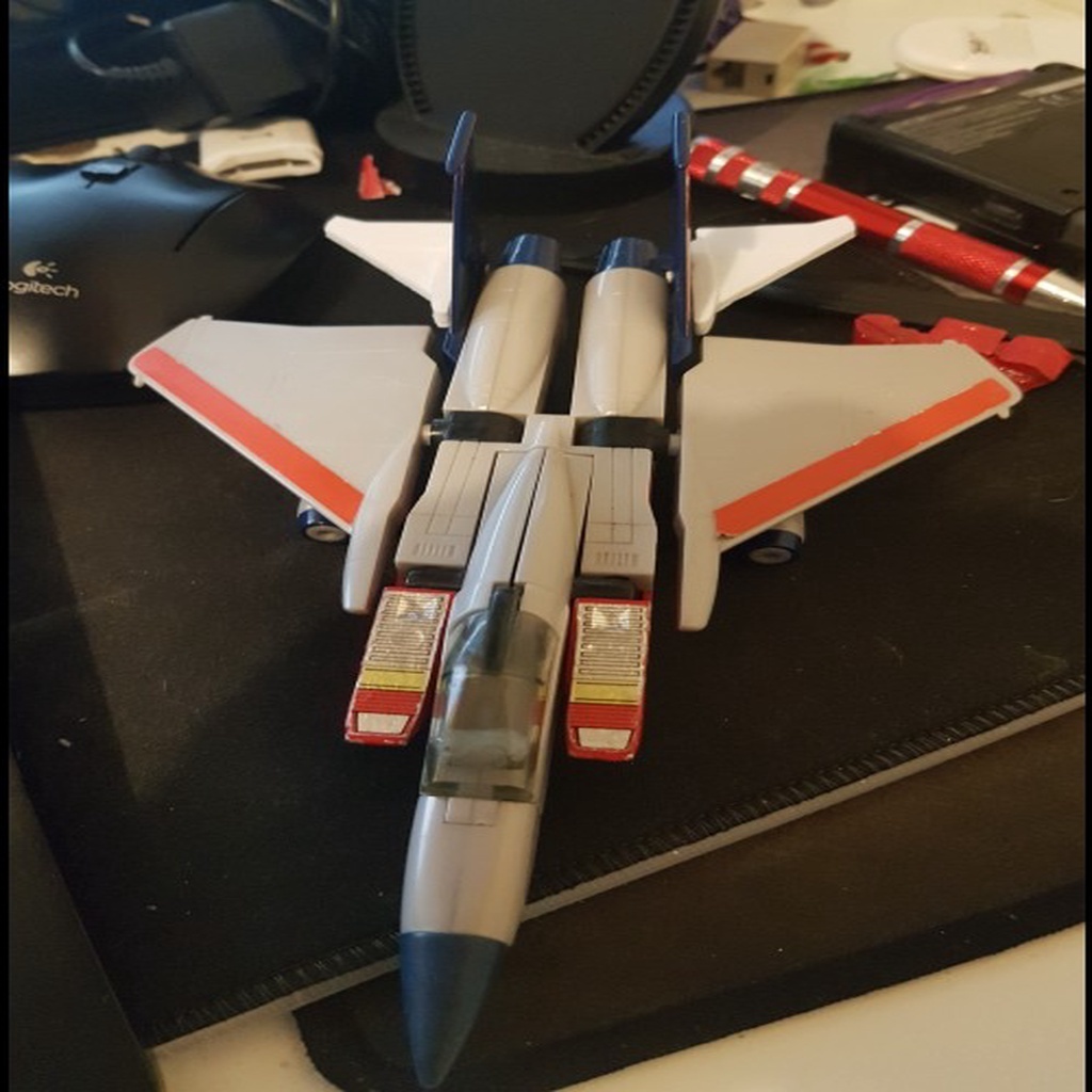 Free 3D file Replacement tail wing for G1 Starscream 🪶・3D printer model ...
