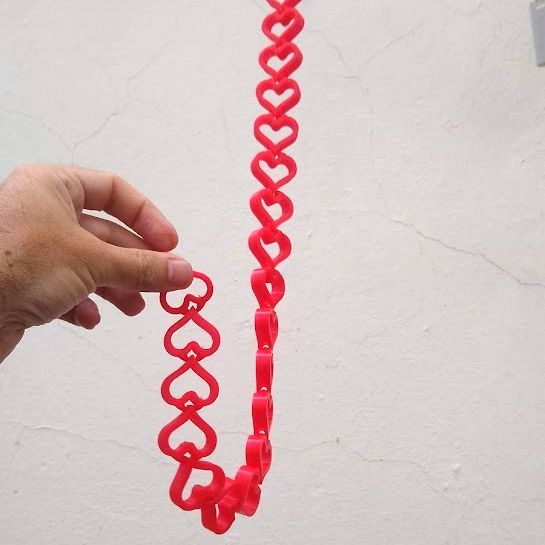 STL file Flexy Heart chain print-in-place・3D printable model to ...