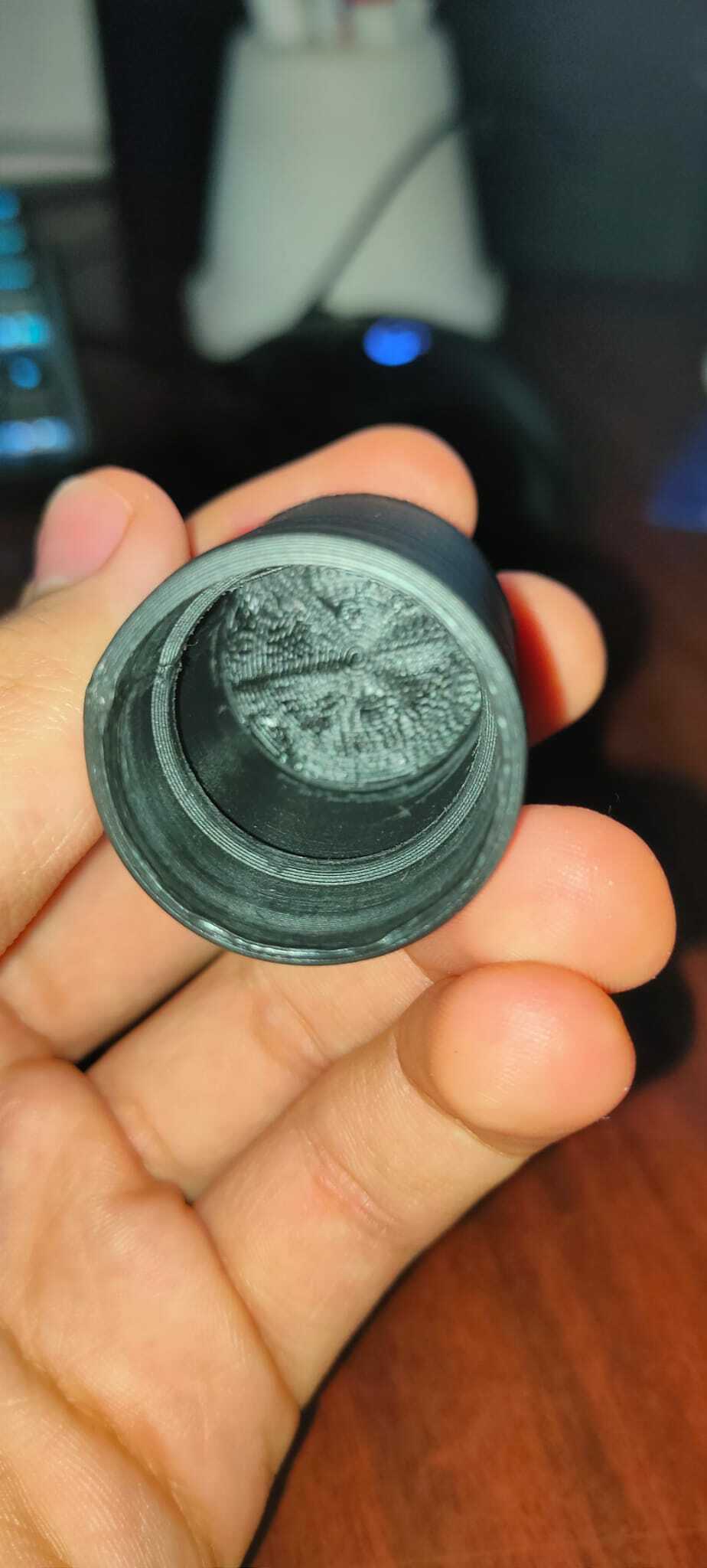 Archivo STL gratis beer cap・Modelo para descargar y imprimir en 3D・Cults