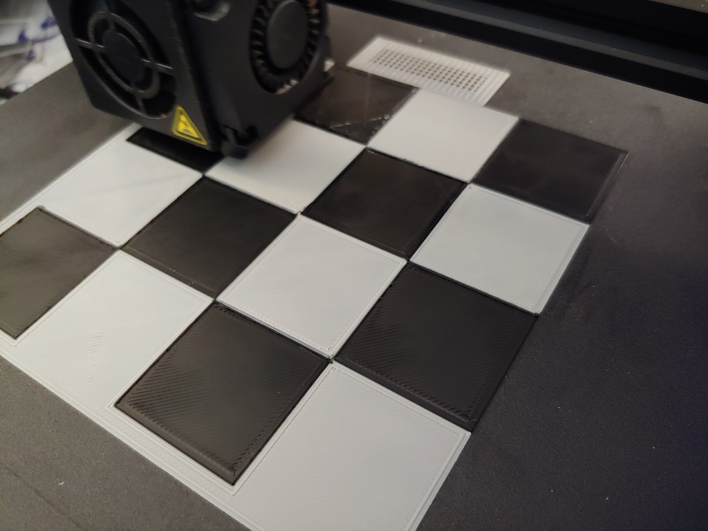 Free 3D file Two-Color-Print Chess Board for Any FDM Printer (No ...