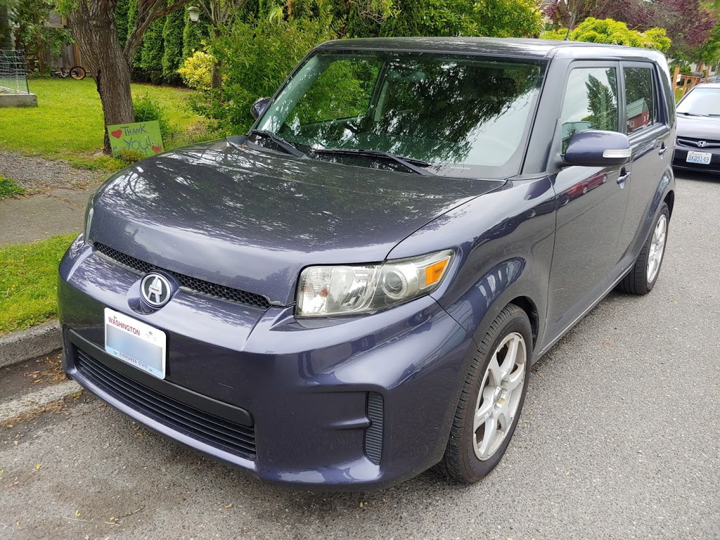 Free 3D file Cylon Head Helmet Car Emblem Badge Logo for Scion Toyota ...