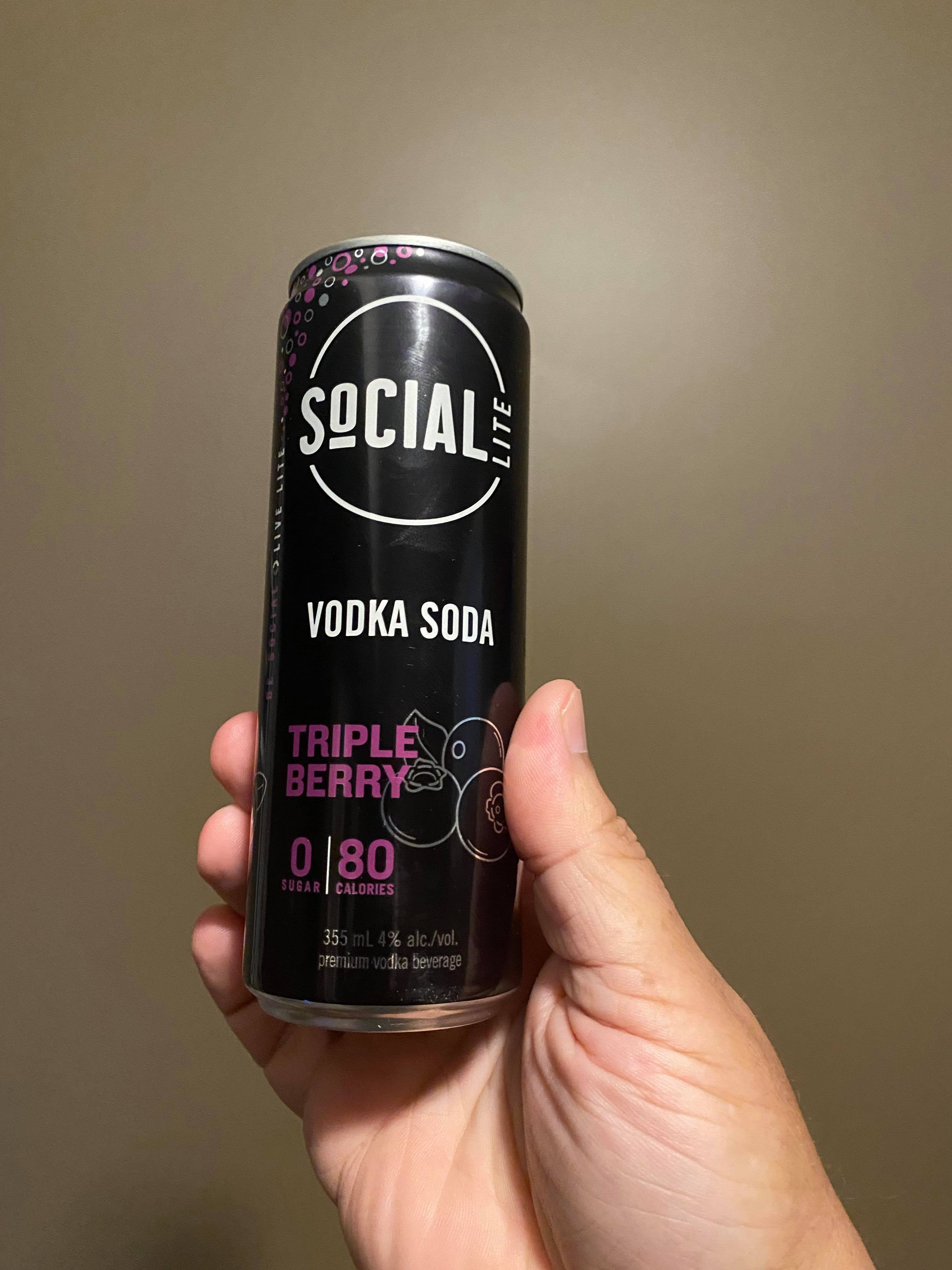 Archivo STL ¡La copa del gallo del amor! Soporte para latas de cerveza ...