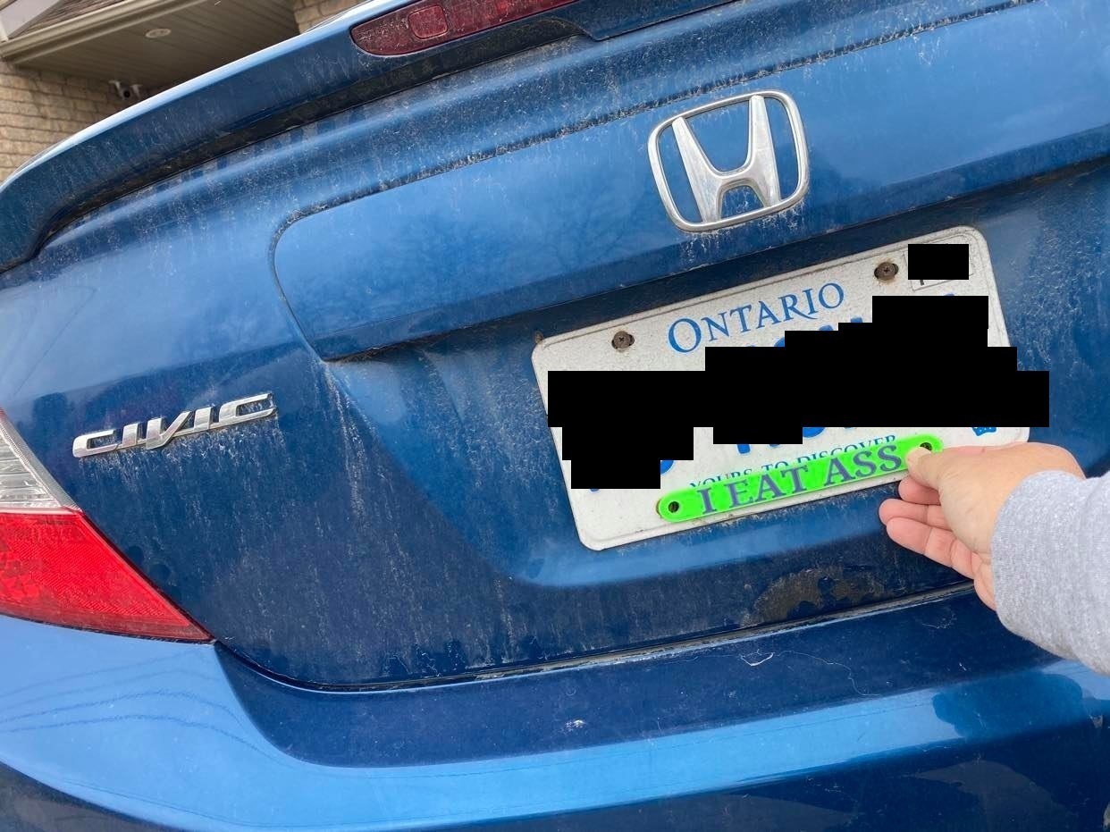 STL file I EAT ASS License Plate Badge・3D printing design to download・Cults