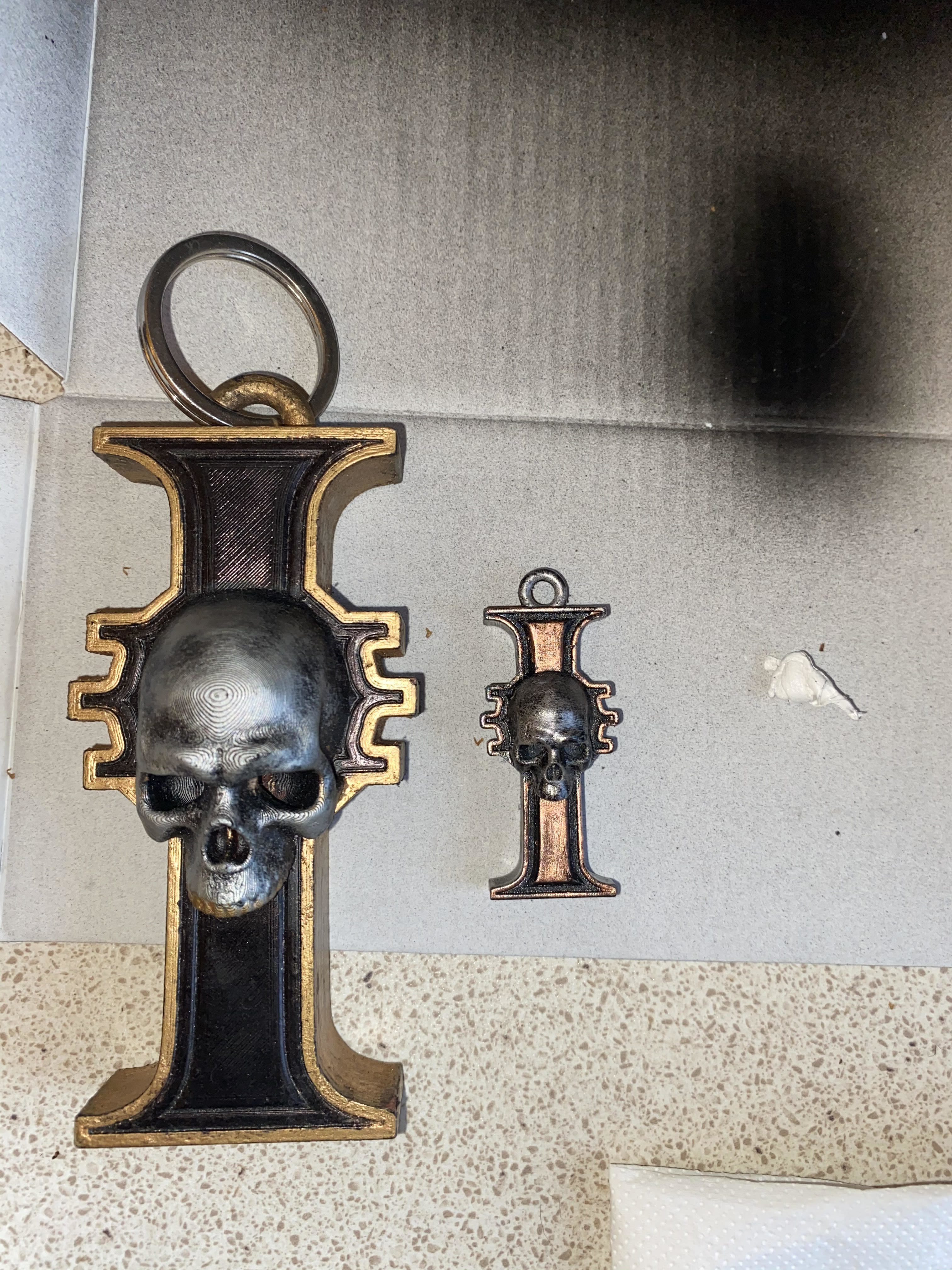 STL file Warhammer 40k Inquisition Rosette Cosplay prop and Keyring ...