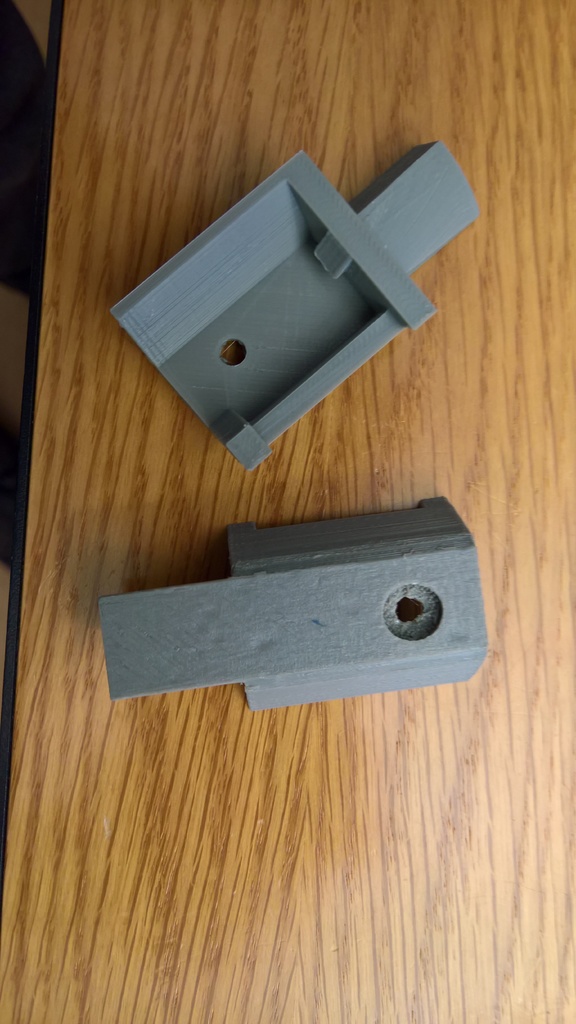 Free 3D file Renault Clio touring 2009 trunk rail tip・3D printable ...