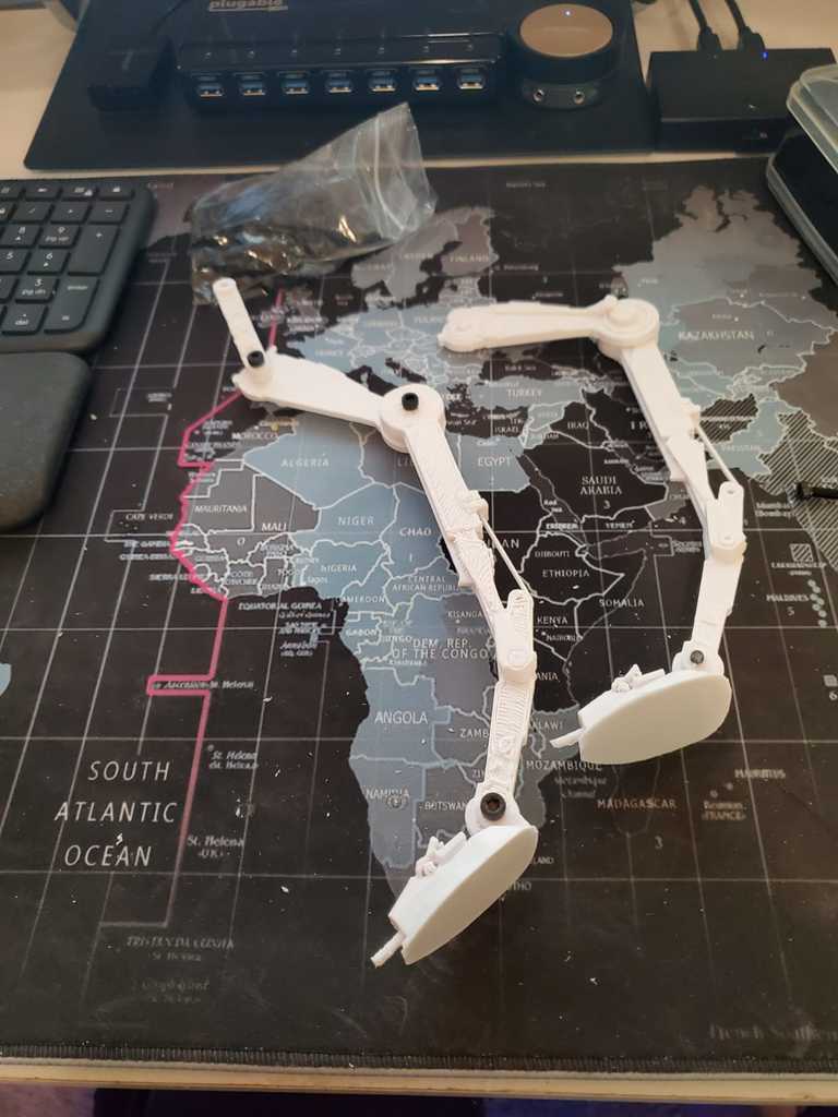 Archivo STL gratis AT-ST Scout Walker - Leg Remix - Movible - Impresión ...