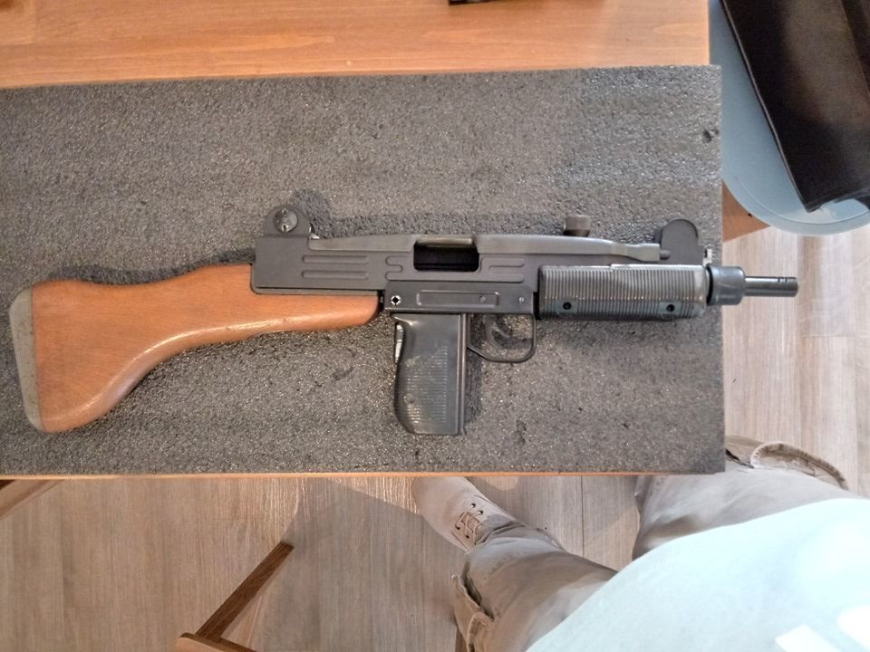 STL-Datei KWC/SWiss arms full size uzi build kit 🔫・Design zum ...