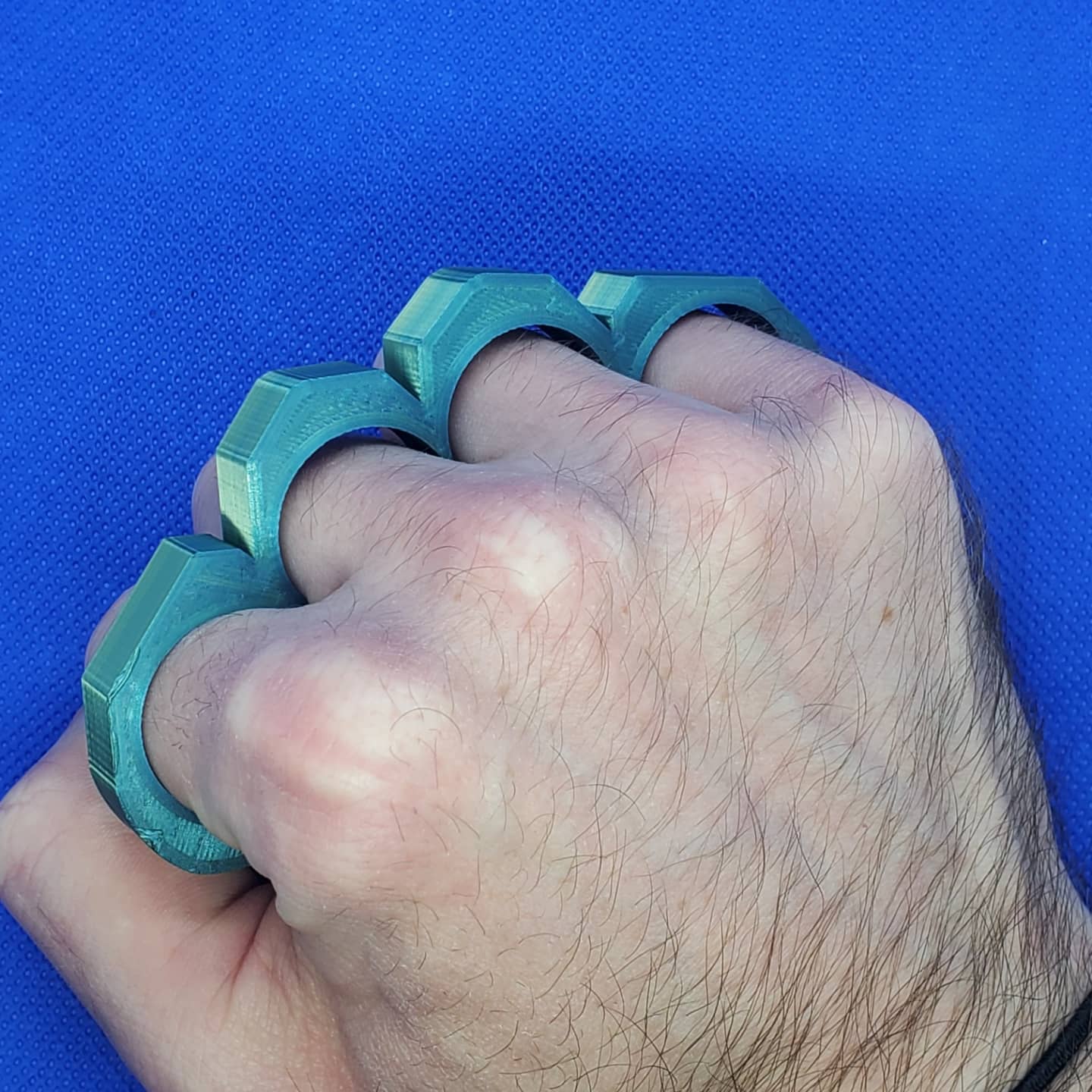 Free STL file Knuckle dusters 🔫・3D print object to download・Cults