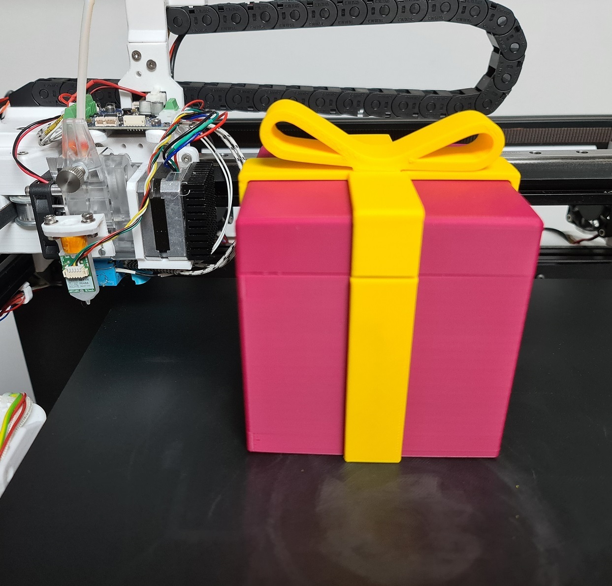 STL file Gift Box 100 🎁・3D print model to download・Cults