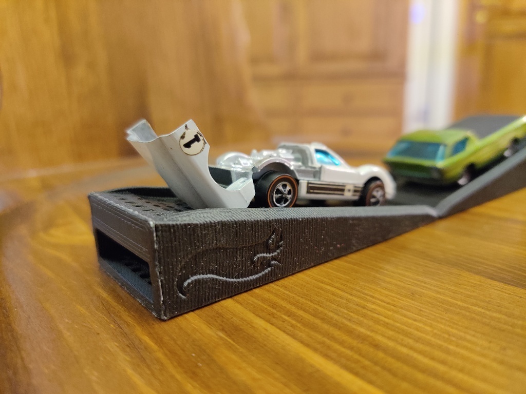 Free 3D file Hot Wheels Display Ramp (with silica or led slot) 🥵・Model ...