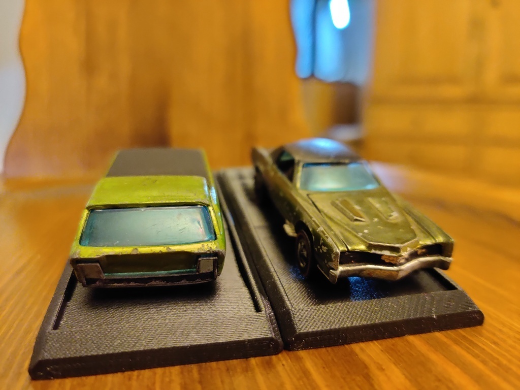 Free 3D file Hot Wheels Display Ramp (with silica or led slot) 🥵・Model ...