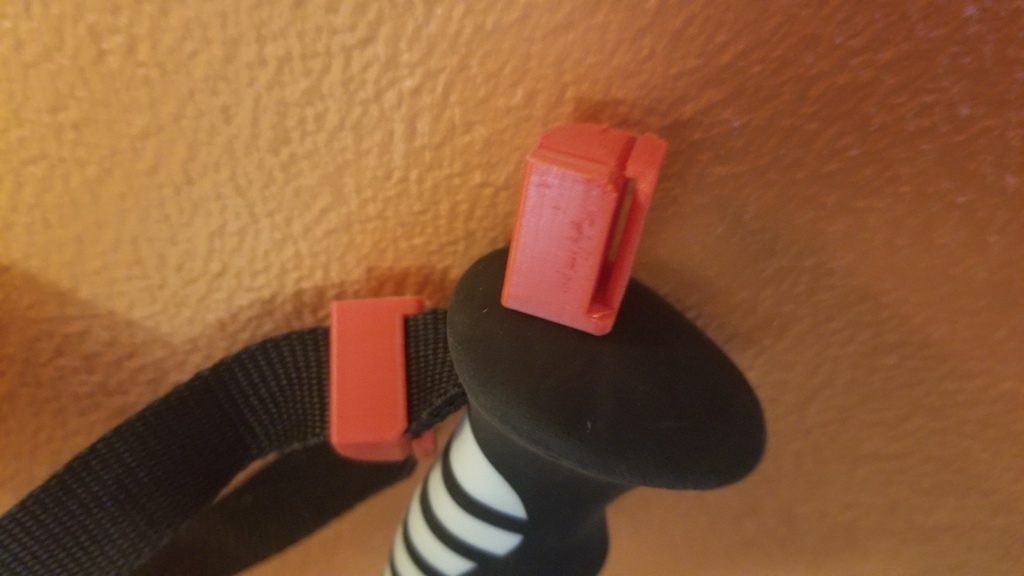 Free 3D file Ski Pole Strap Seperator 🎿・3D print design to download・Cults