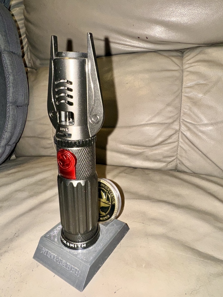 Free 3D file The Hacksmith Mini-Saber stand 👽・3D print design to ...