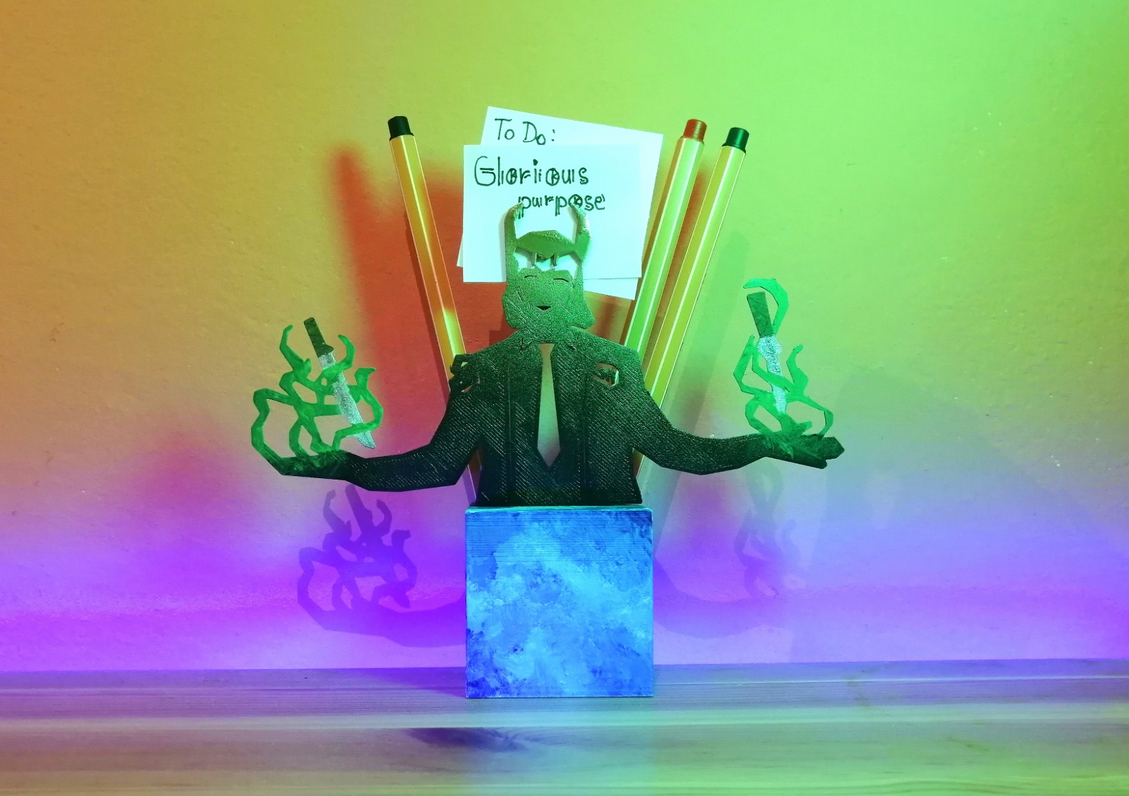 Free 3D file Loki - note stand・3D print design to download・Cults